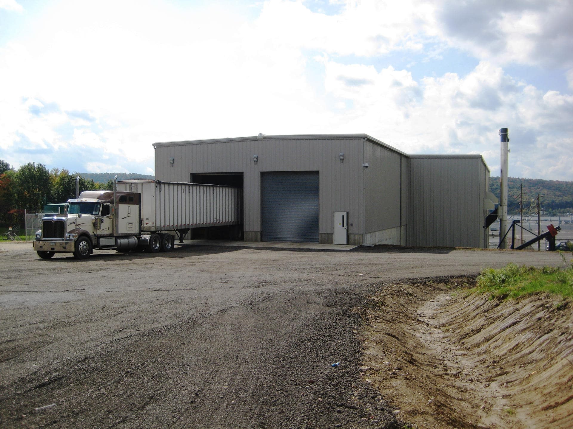 Live Floor Fuel Bins – Wellons Canada