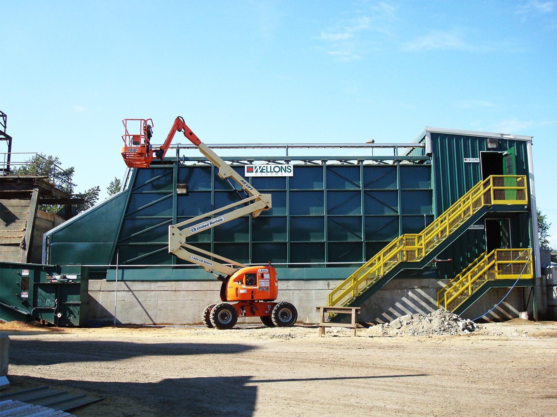 Live Floor Fuel Bins – Wellons Canada